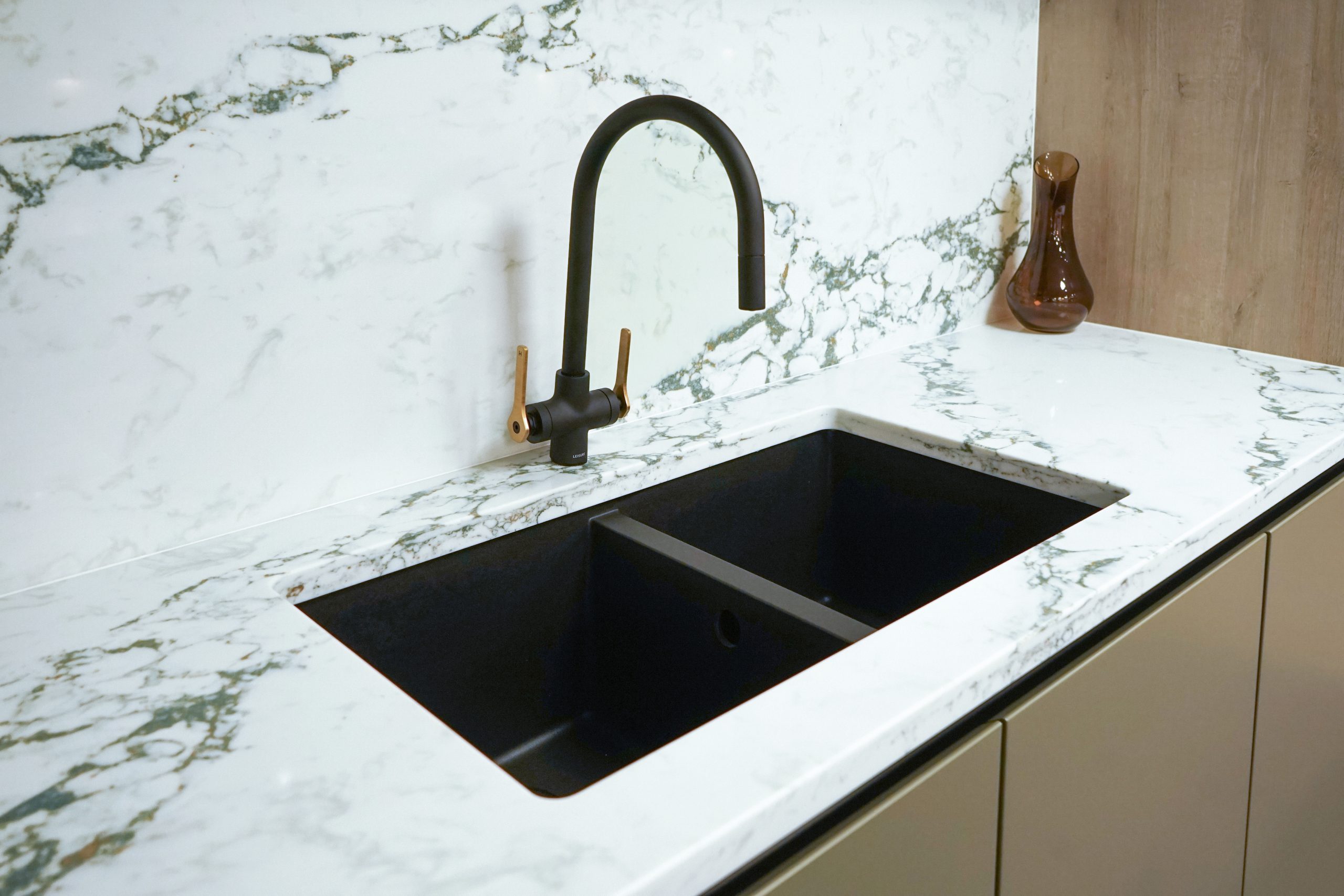 New Calacatta Verde Engineered Stone surface ~ Konigstone