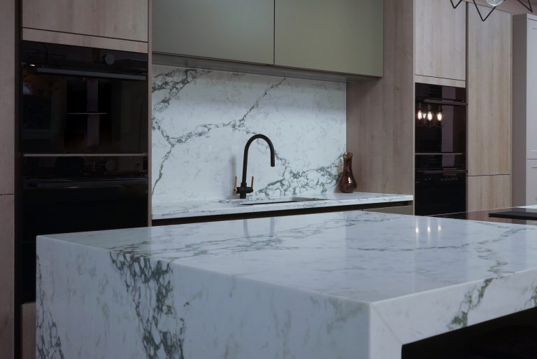 New Calacatta Verde Engineered Stone surface ~ Konigstone